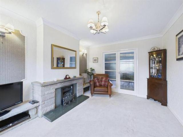 3 bedroom detached house for sale in St. Quentin Drive, Bradway, Sheffield, S17