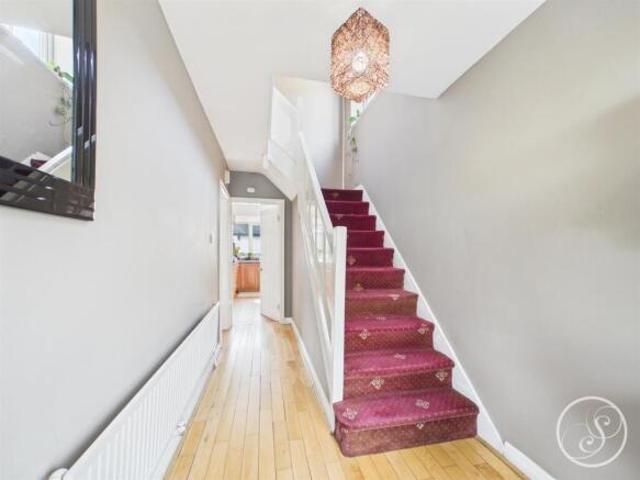 3 bedroom detached house for sale in Stainbeck Lane, Leeds, LS7