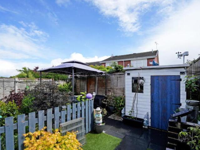 3 bedroom detached house for sale in Staniforth Avenue, Eckington, S21