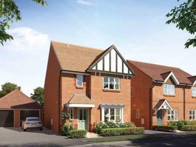3 bedroom detached house for sale in Station Road Oakley Hampshire RG23 7EH RG23