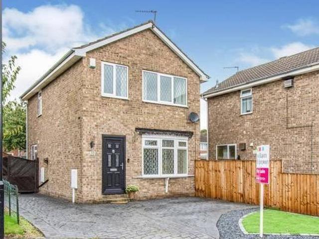 3 bedroom detached house for sale in Staunton Road Cantley Doncaster DN4