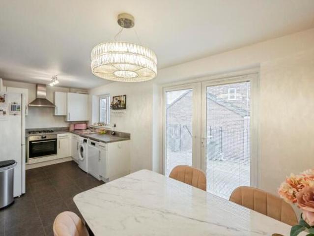 3 bedroom detached house for sale in Stayers Road, Doncaster, DN4