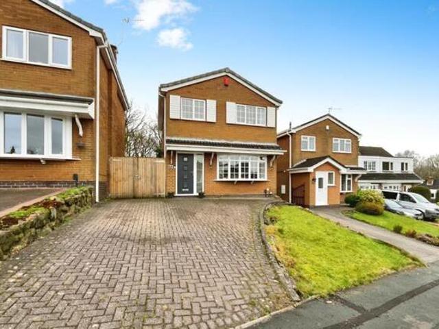 3 Bedroom Detached House For Sale In Stoke on trent, Staffordshire