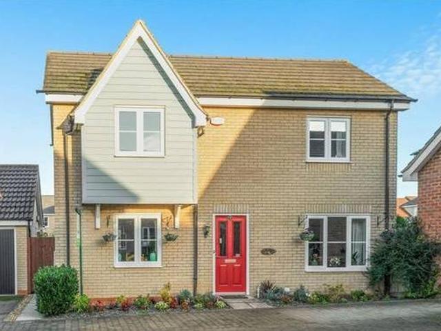 3 bedroom detached house for sale in Stokes Drive Godmanchester PE29