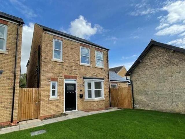 3 Bedroom Detached House For Sale In Stotfold, Hitchin