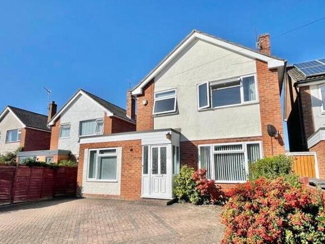 3 Bedroom Detached House For Sale In Stratford upon avon, Warwickshire