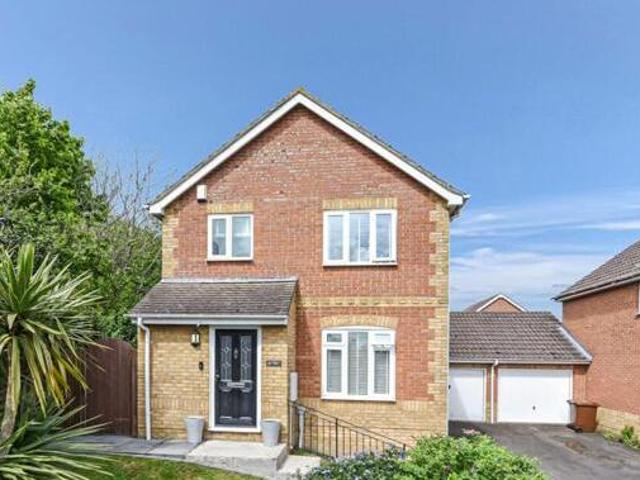 3 Bedroom Detached House For Sale In Strood, Rochester