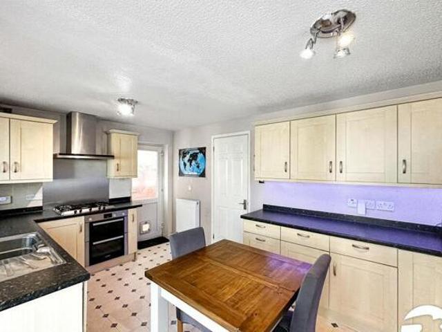 3 Bedroom Detached House For Sale In Strood
