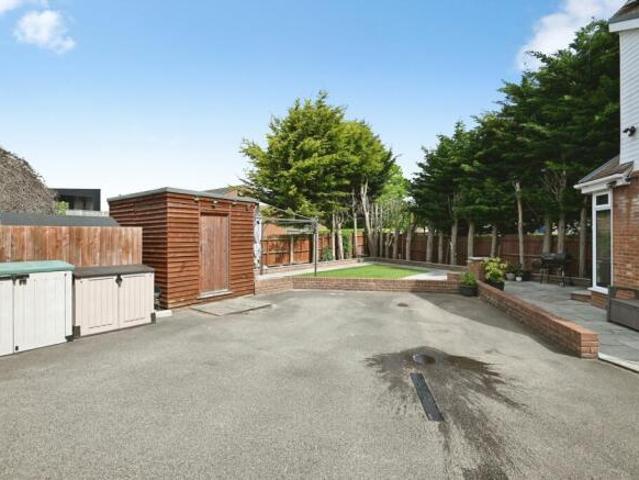 3 bedroom detached house for sale in Sutton Road, MAIDSTONE, Kent, ME15