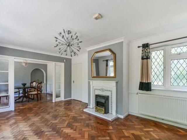 3 Bedroom Detached House For Sale In Sutton