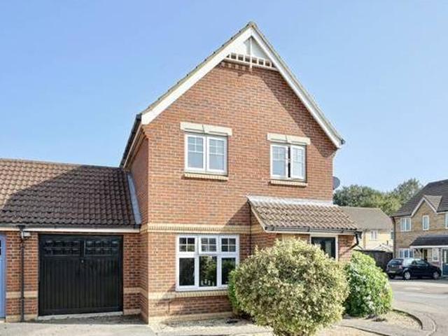 3 bedroom detached house for sale in Sumerling Way Bluntisham Huntingdon Cambridgeshire PE28 PE