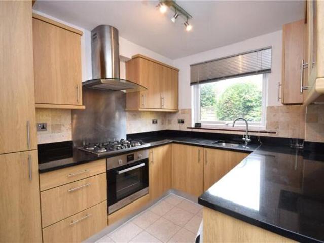3 bedroom detached house for sale in Summerhill Place, Leeds, West Yorkshire, LS8