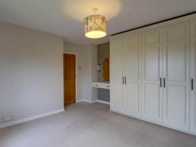 3 bedroom detached house for sale in Surley Row, Emmer Green, RG4