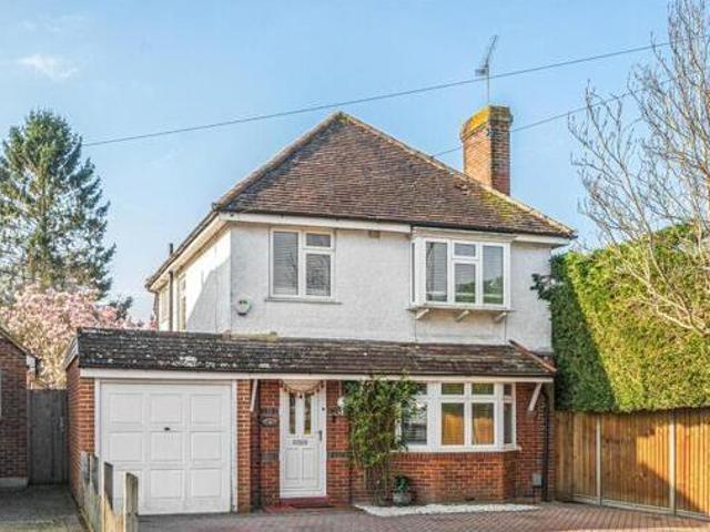 3 Bedroom Detached House For Sale In Surrey