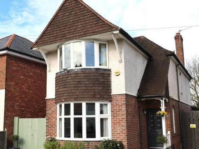 3 Bedroom Detached House For Sale In Surrey