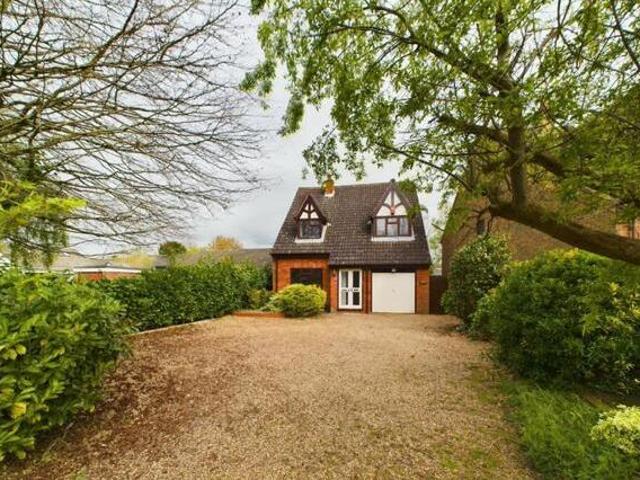 3 Bedroom Detached House For Sale In Surrey