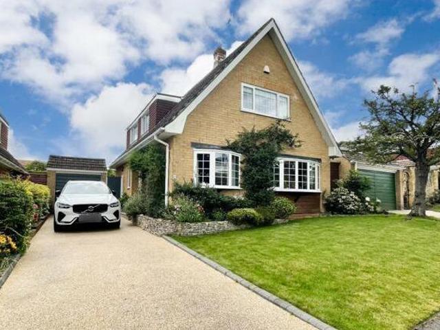 3 Bedroom Detached House For Sale In Surrey