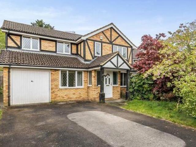 3 Bedroom Detached House For Sale In Surrey