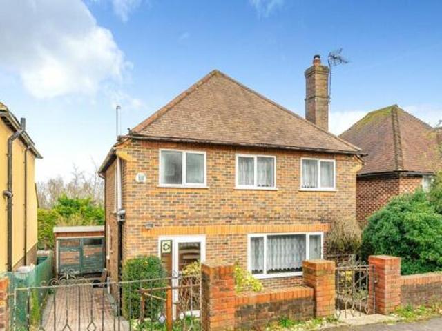 3 Bedroom Detached House For Sale In Surrey