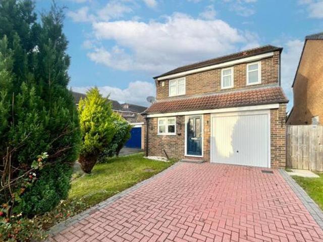 3 Bedroom Detached House For Sale In Swalwell, Newcastle Upon Tyne
