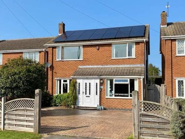 3 bedroom detached house for sale in Swinderby Road Collingham Newark NG23