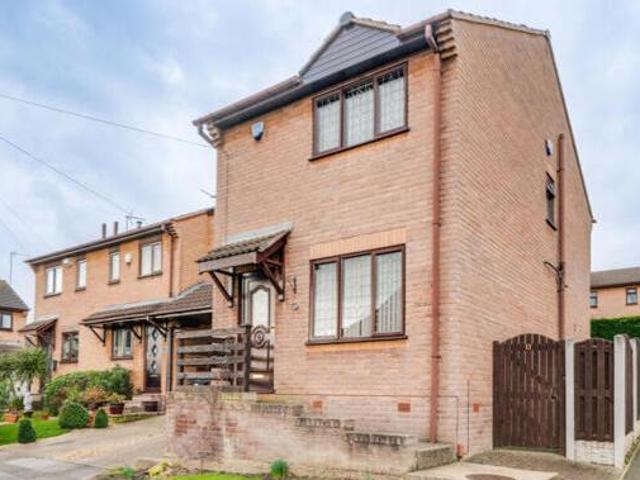 3 Bedroom Detached House For Sale In Swinton, South Yorkshire