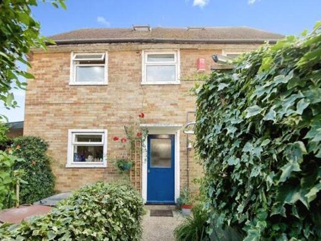 3 Bedroom Detached House For Sale In Potters Bar