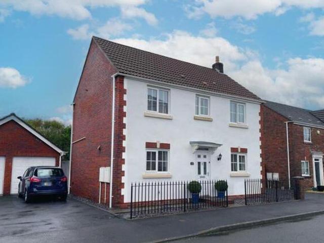 3 Bedroom Detached House For Sale In Pontlliw