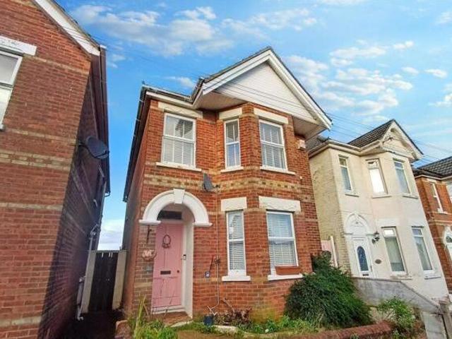 3 Bedroom Detached House For Sale In Poole, Dorset