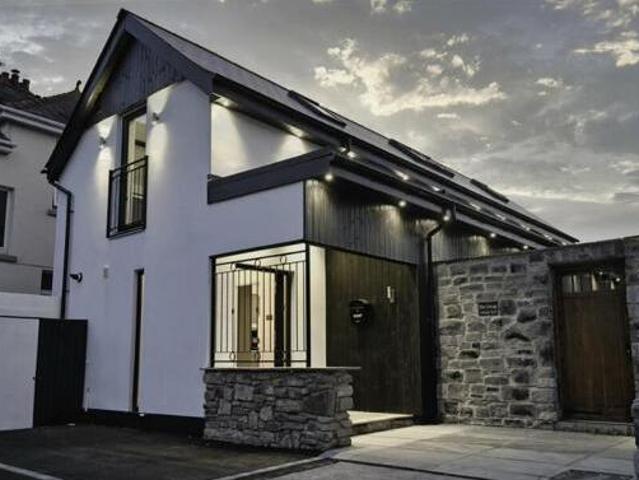 3 Bedroom Detached House For Sale In Porthcawl