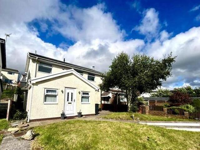 3 Bedroom Detached House For Sale In Pant