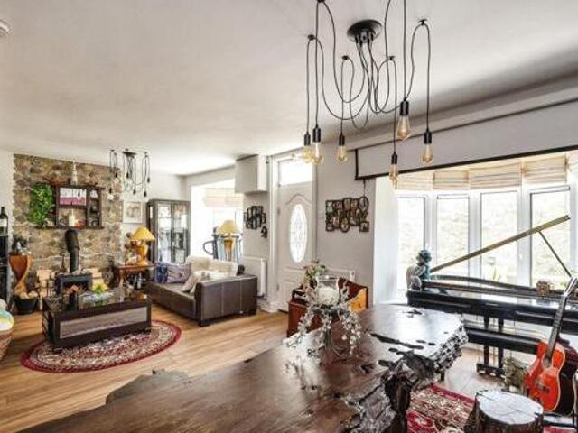 3 Bedroom Detached House For Sale In Pantygog