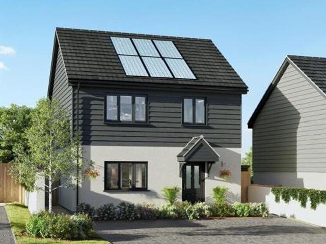 3 Bedroom Detached House For Sale In Parc Brynygroes, Ystradgynlais