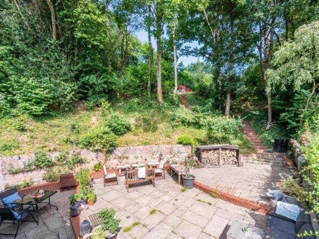 3 bedroom detached house for sale in Park Crescent, Reading RG30