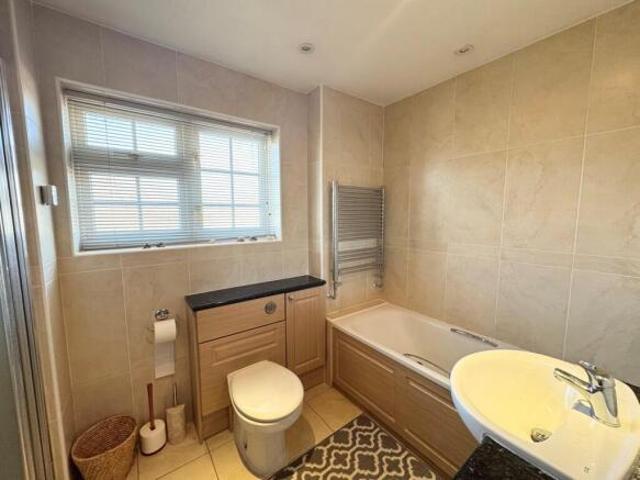 3 bedroom detached house for sale in Parkhurst Road, Guildford, GU2