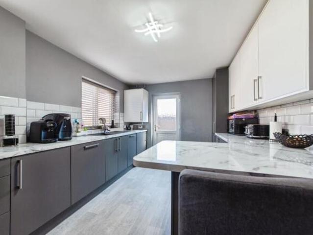 3 bedroom detached house for sale in Parksgate Avenue, Lincoln, Lincolnshire, LN6