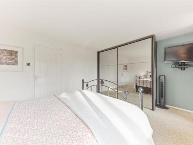 3 bedroom detached house for sale in Parkside Avenue, Meanwood, Leeds, West Yorkshire. LS6