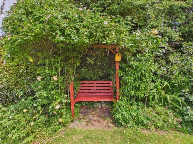 3 bedroom detached house for sale in Peterborough Close, Lodge Moor, Sheffield, S10
