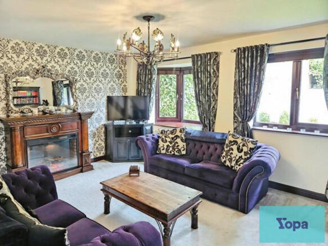 3 bedroom detached house for sale in Perivale Close, Birches Head, Stoke on trent, ST1