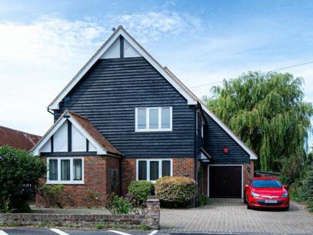 3 Bedroom Detached House For Sale In Preston
