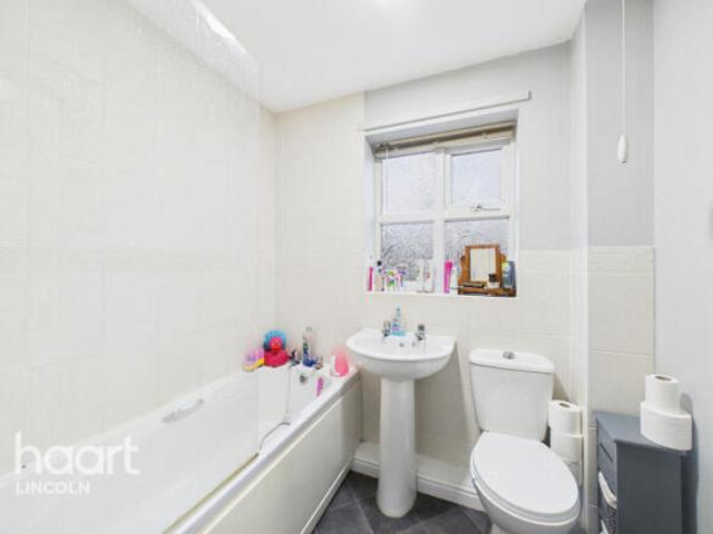 3 bedroom detached house for sale in Primrose Close, Lincoln, LN5