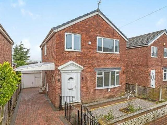 3 Bedroom Detached House For Sale In Pudsey, West Yorkshire