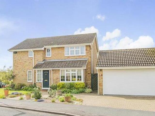 3 Bedroom Detached House For Sale In Pulborough, West Sussex