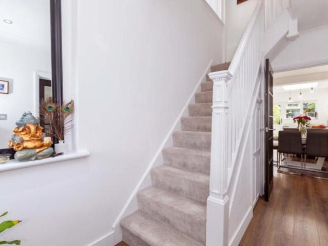 3 bedroom detached house for sale in Quaves Road, Langley, SL3