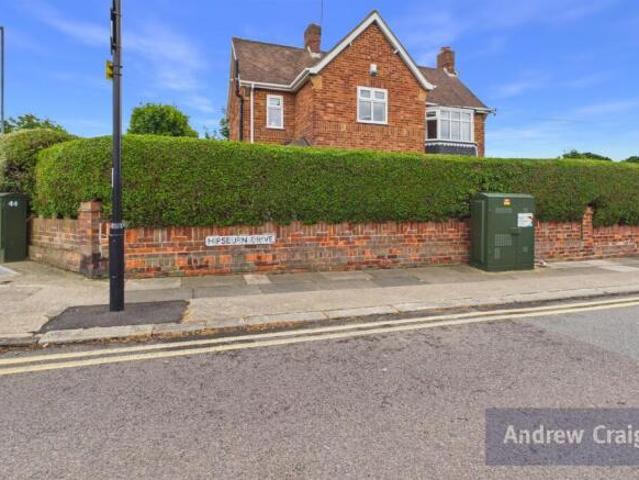 3 bedroom detached house for sale in Queen Alexandra Road, Barnes, SR3