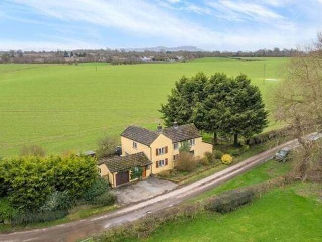 3 Bedroom Detached House For Sale In Queen´s Head