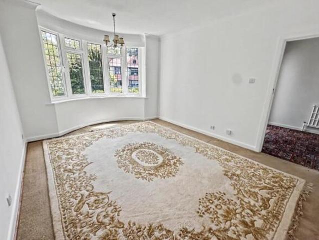 3 bedroom detached house for sale in Queens Park, BH8