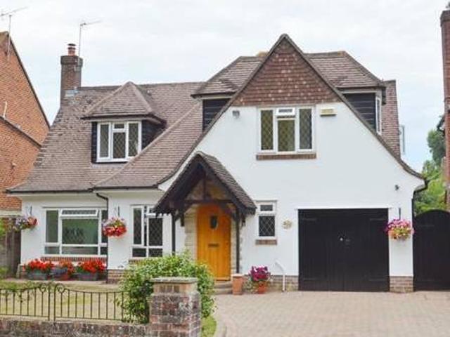 3 bedroom detached house for sale in Queens Park BH8