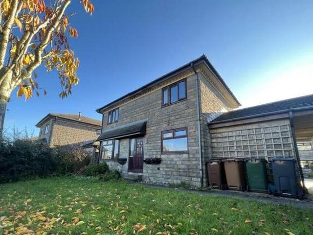 3 Bedroom Detached House For Sale In Queensbury