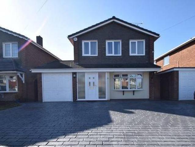 3 bedroom detached house for sale in Quinton Avenue Great Wyrley Staffordshire WS6